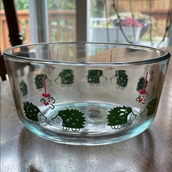 Pyrex | Holiday | Pyrex Holiday Glass Bowl With Green And Red Hedgehogs ...